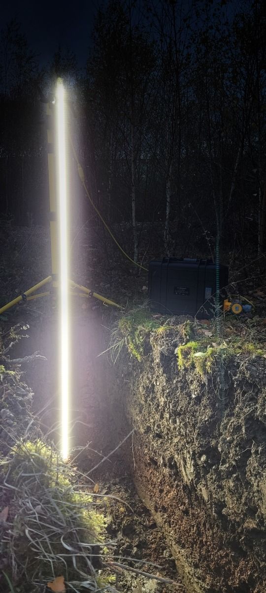 UtilityLite 2m LED TrenchLite with Tripod, Clamps, Flex & Plug